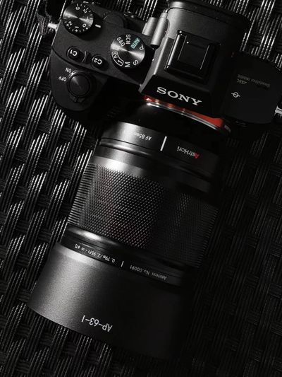 AstrHori 85mm F1.8フルフレーム、オートフォーカスレンズが新登場。中望遠焦点距離はポートレートに最適｜イングレート・ジャパン ...